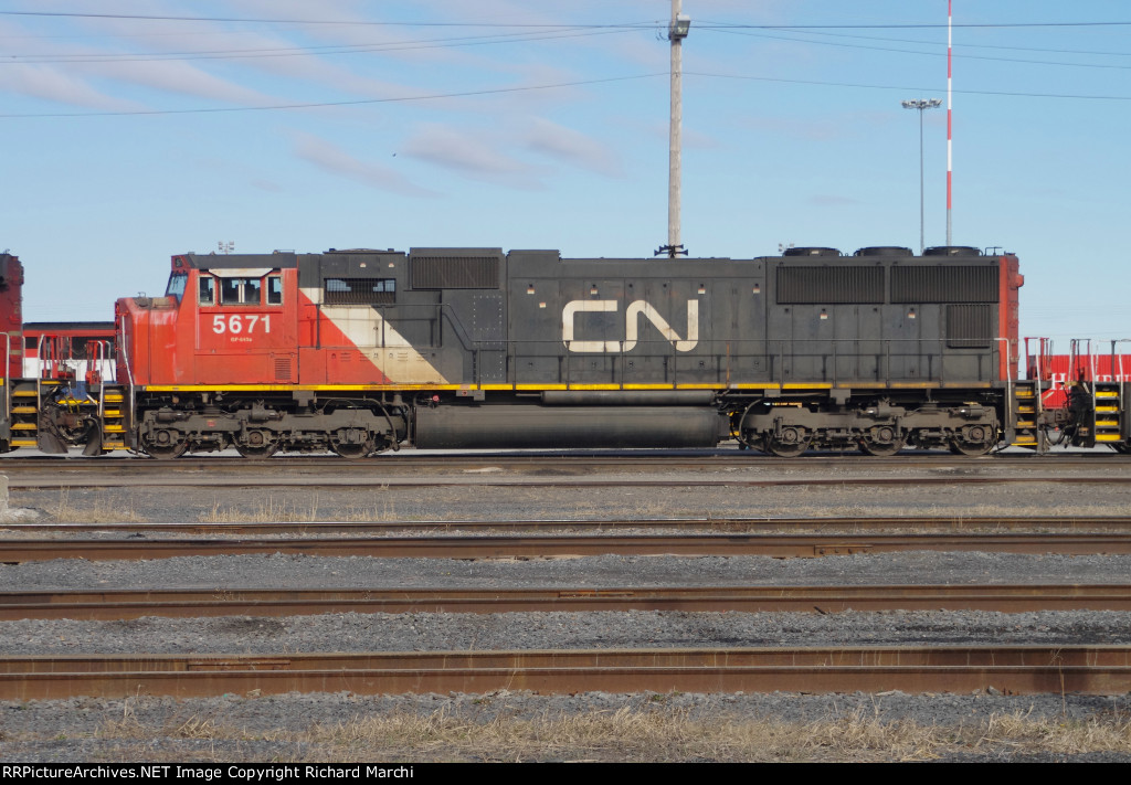 CN 5671